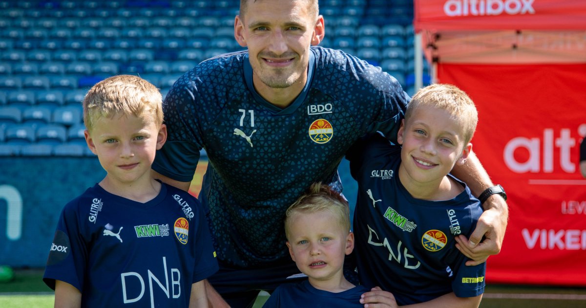 Strålte om kapp med sola / Strømsgodset